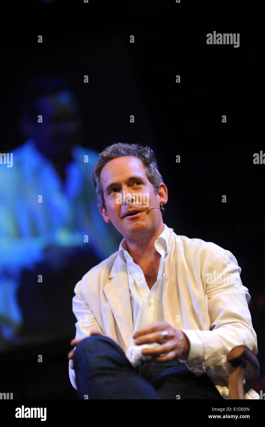 Tom hollander rev hi-res stock photography and images - Alamy