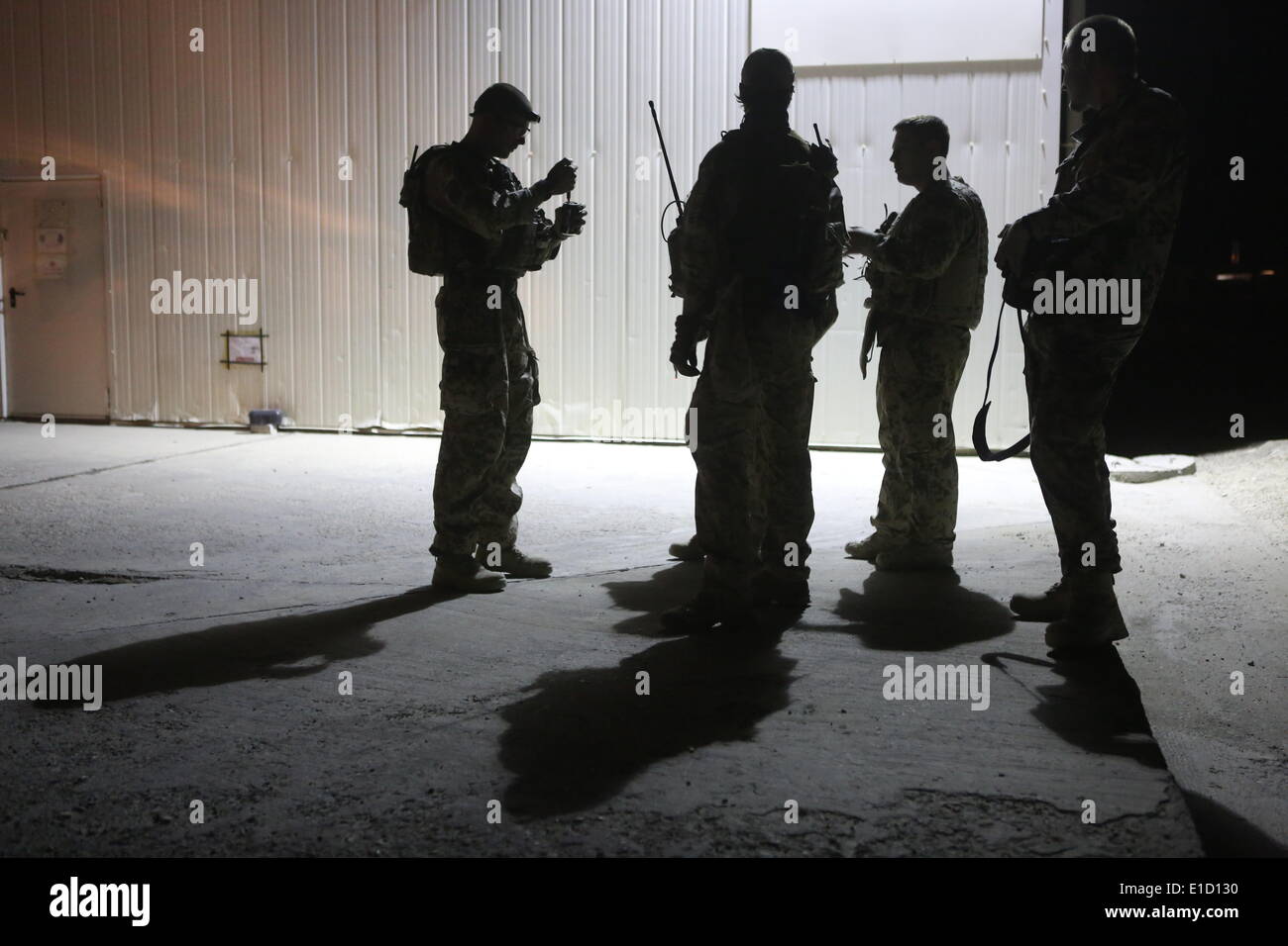German isaf soldiers patrol in hi-res stock photography and images - Alamy