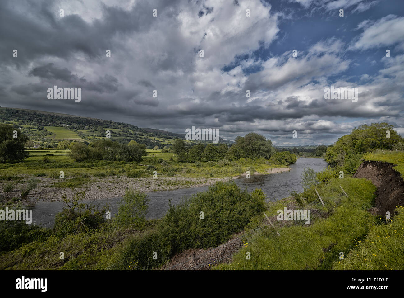 Wales river usk abergavenny hi-res stock photography and images - Alamy