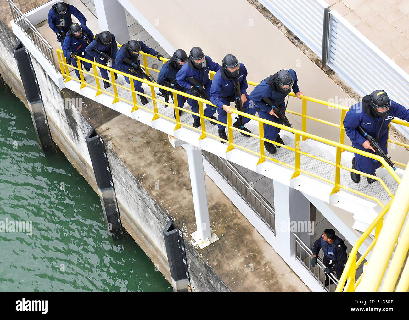 Singapore police coast guard hi-res stock photography and images - Alamy