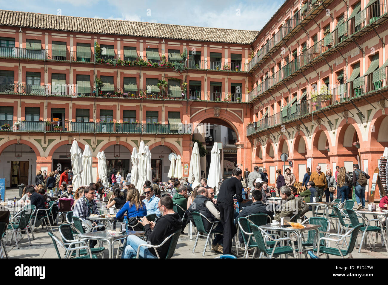 Open air cafes bars hi-res stock photography and images - Alamy