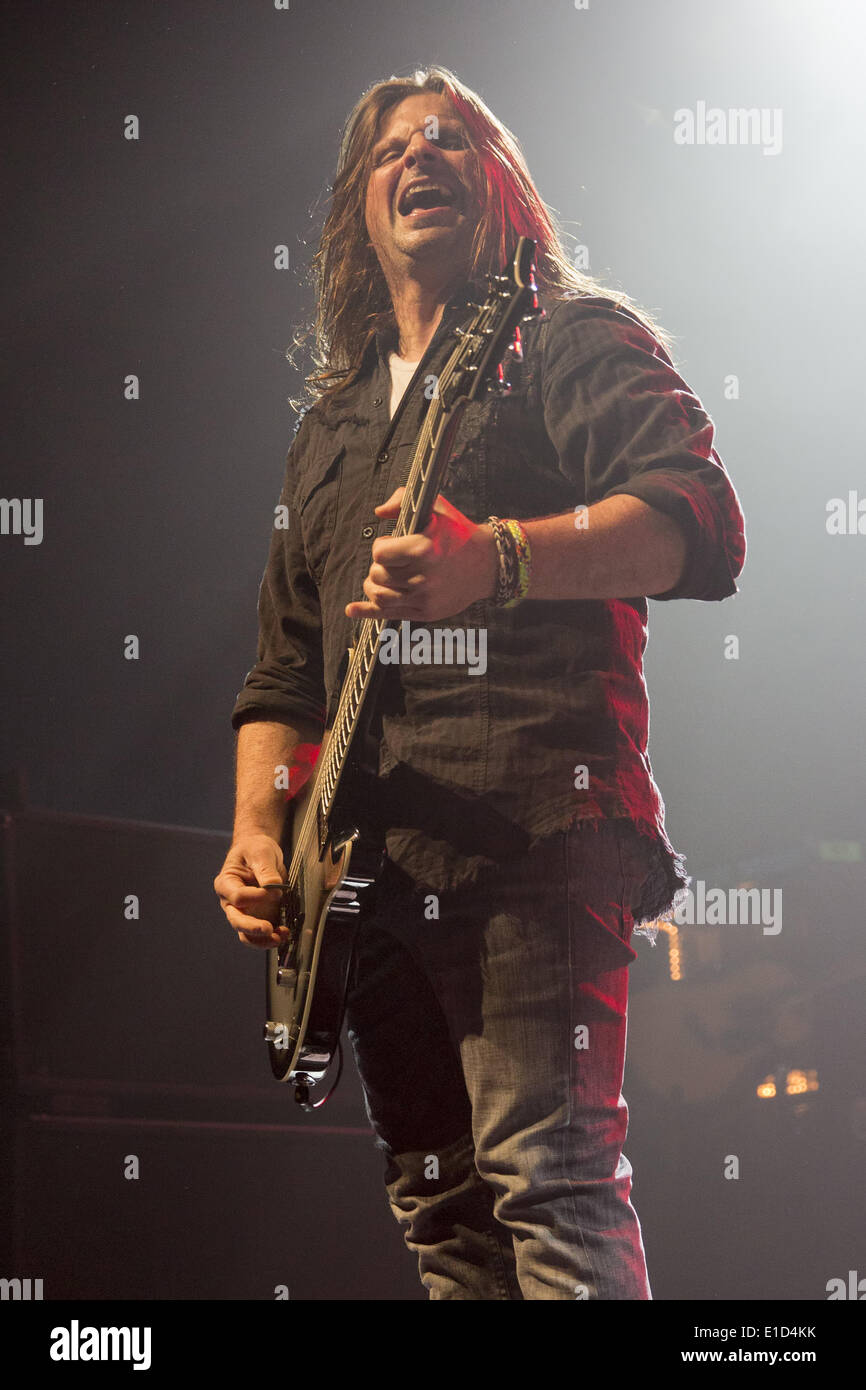 May 30, 2014 - Hammond, Indiana, U.S - Lead guitarist MIKE MUSHOK of ...
