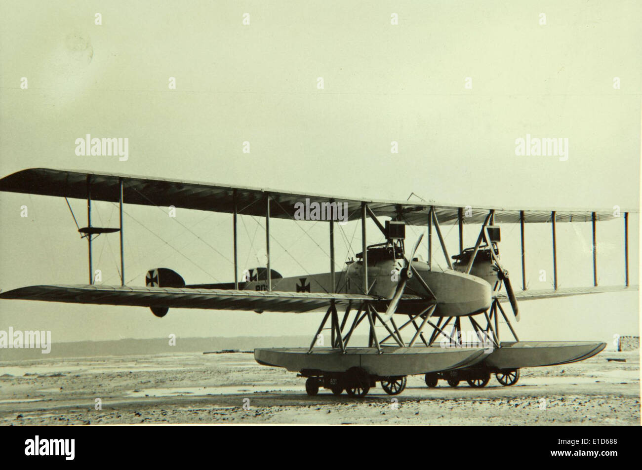 Wd14 hi-res stock photography and images - Alamy