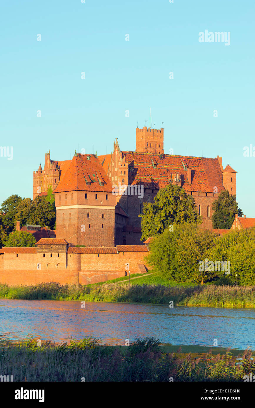 Poland medieval castle hi-res stock photography and images - Alamy
