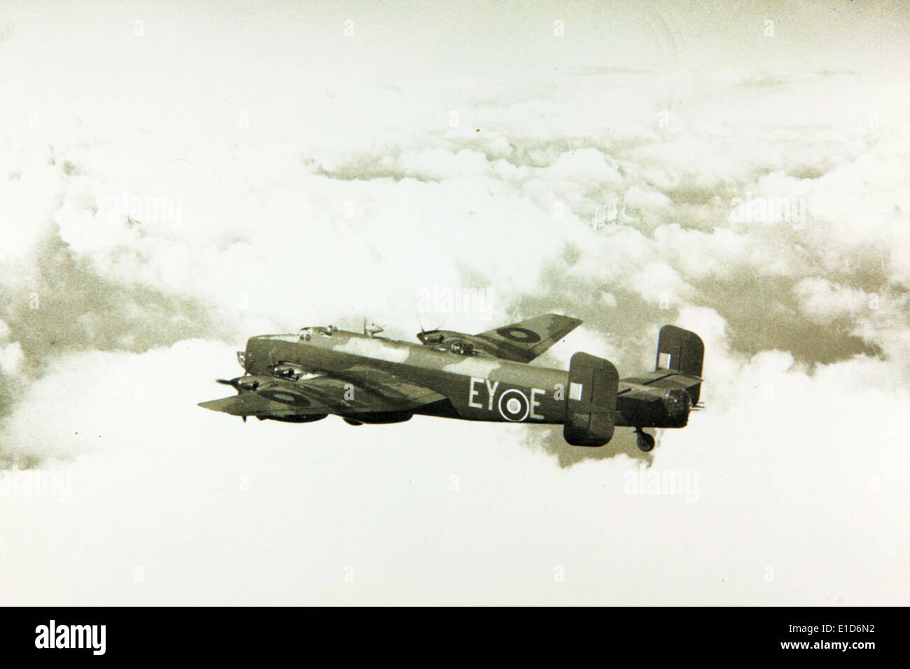 Raf halifax bomber hi-res stock photography and images - Alamy
