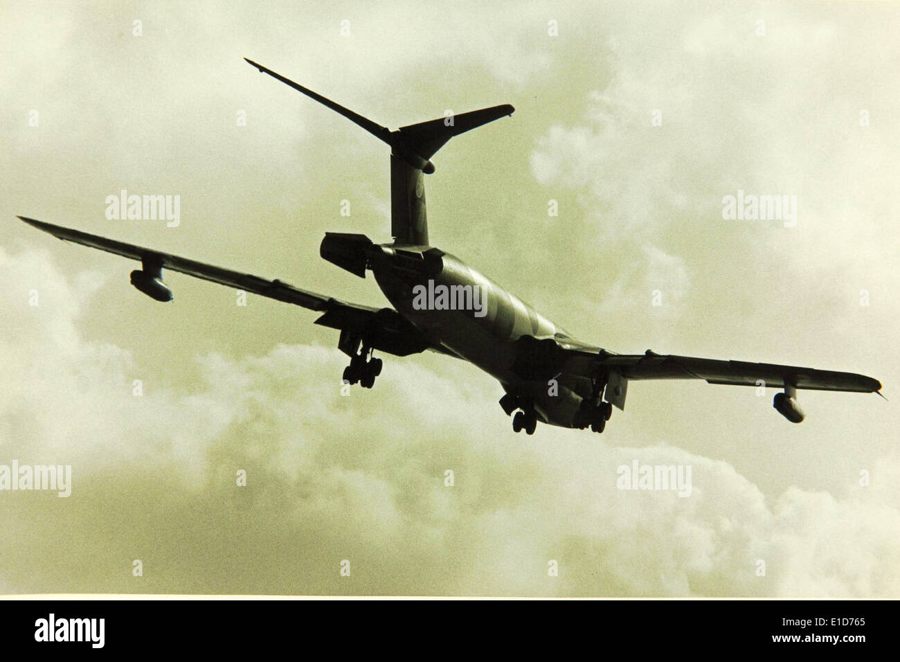 Raf victor cold war v bomber hi-res stock photography and images - Alamy