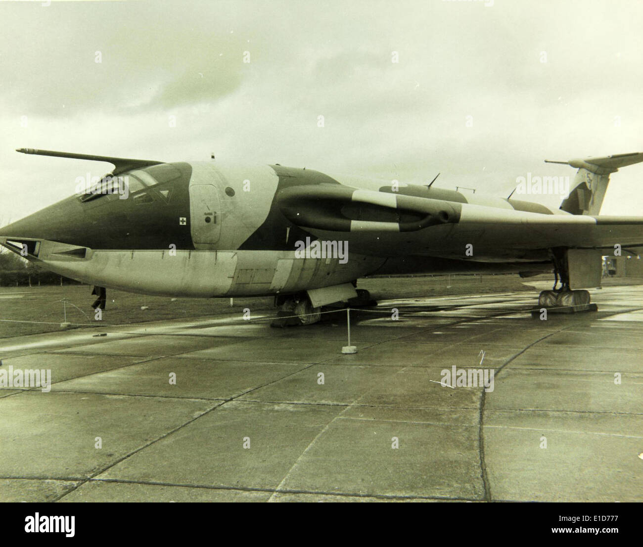 The Handley-Page Victor was a British jet-powered bomber developed in ...