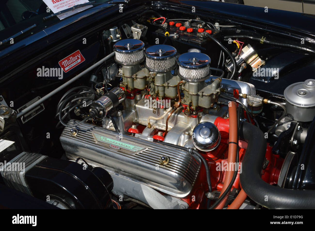 Ford Thunderbird Engine Stock Photo - Alamy