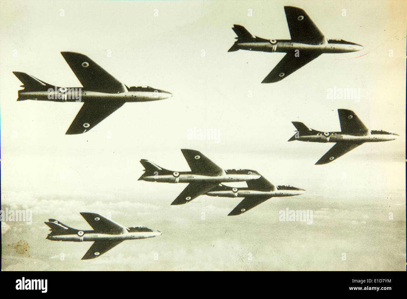 British fighter jet 1950s hi-res stock photography and images - Alamy