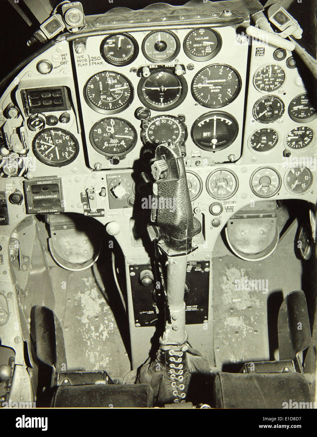 P 1127 hi-res stock photography and images - Alamy