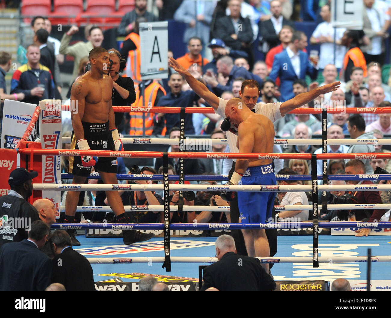 Anthony joshua hi-res stock photography and images - Alamy