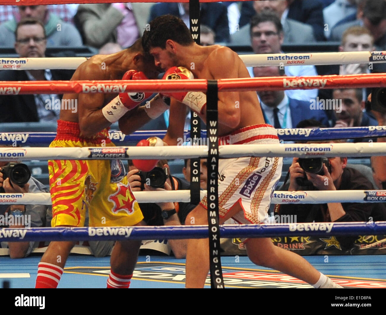 Bantamweight hi-res stock photography and images - Alamy