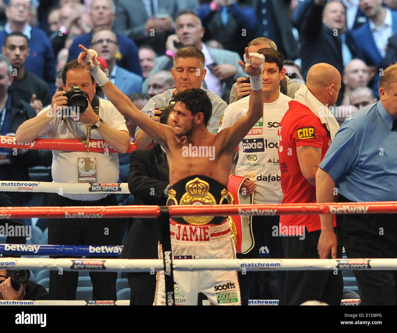 Bantamweight hi-res stock photography and images - Alamy