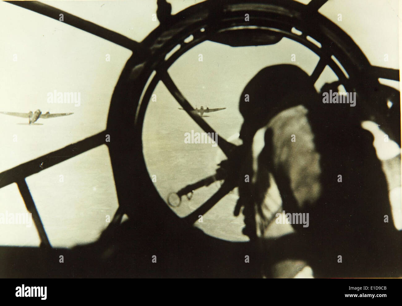 Heinkel he 111 in flight hi-res stock photography and images - Alamy