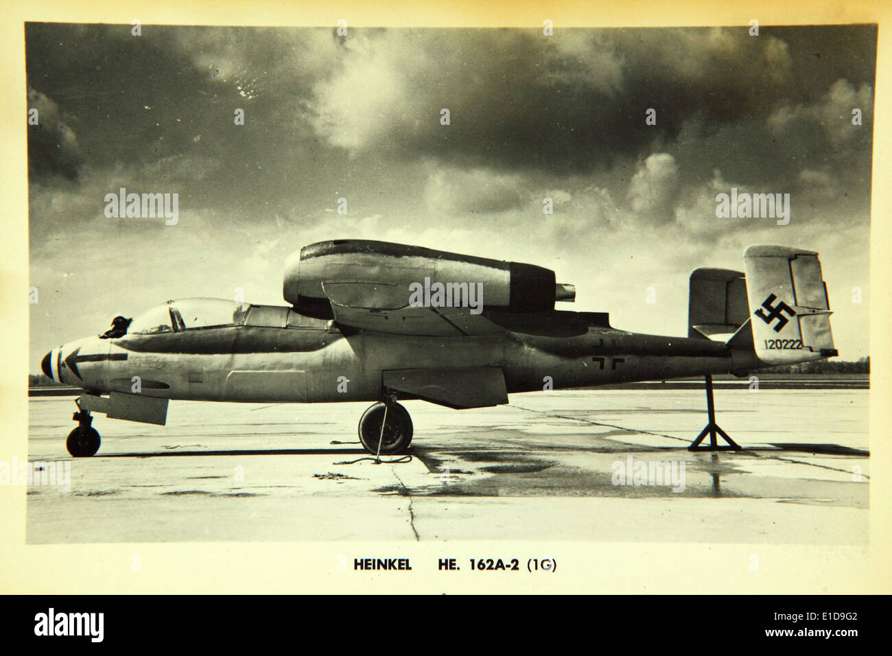 Heinkel he 162 aircraft hi-res stock photography and images - Alamy