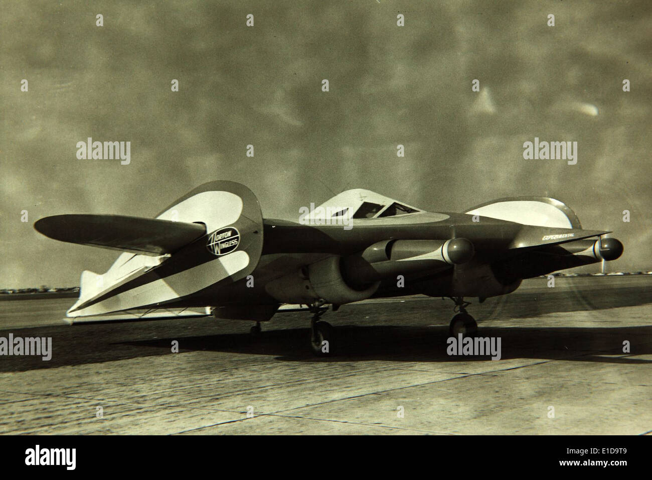 Wingless aircraft hi-res stock photography and images - Alamy