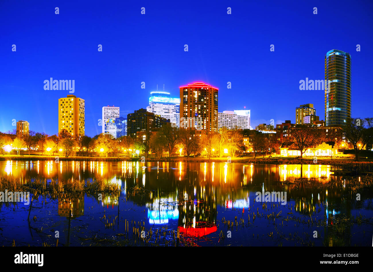 Downtown Minneapolis, Minnesota at night time Stock Photo - Alamy