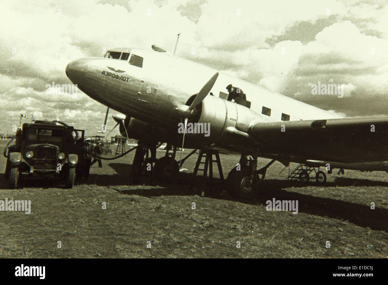 The Lisunov Li-2, based on the American Douglas DC-3, was a Soviet ...