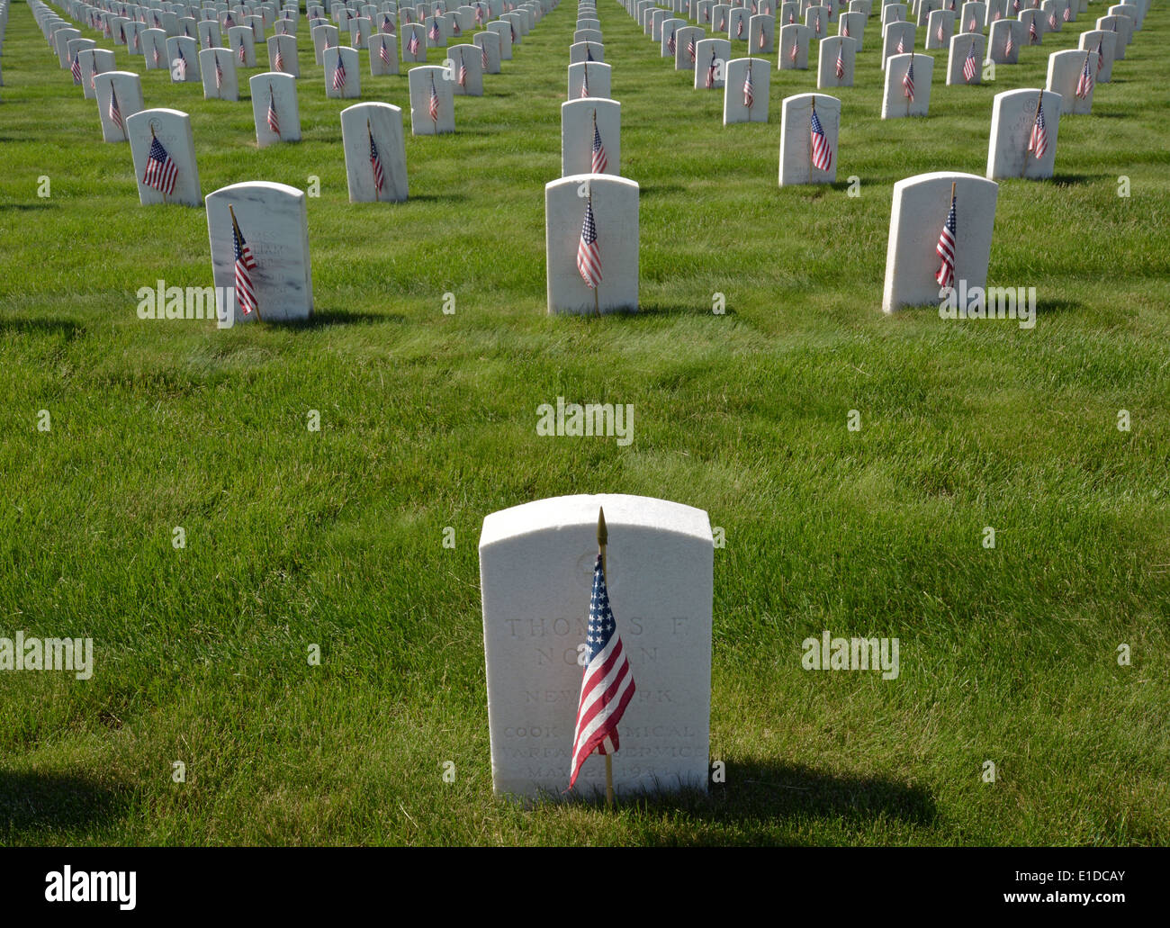 American flag in old graveyard hi-res stock photography and images - Alamy