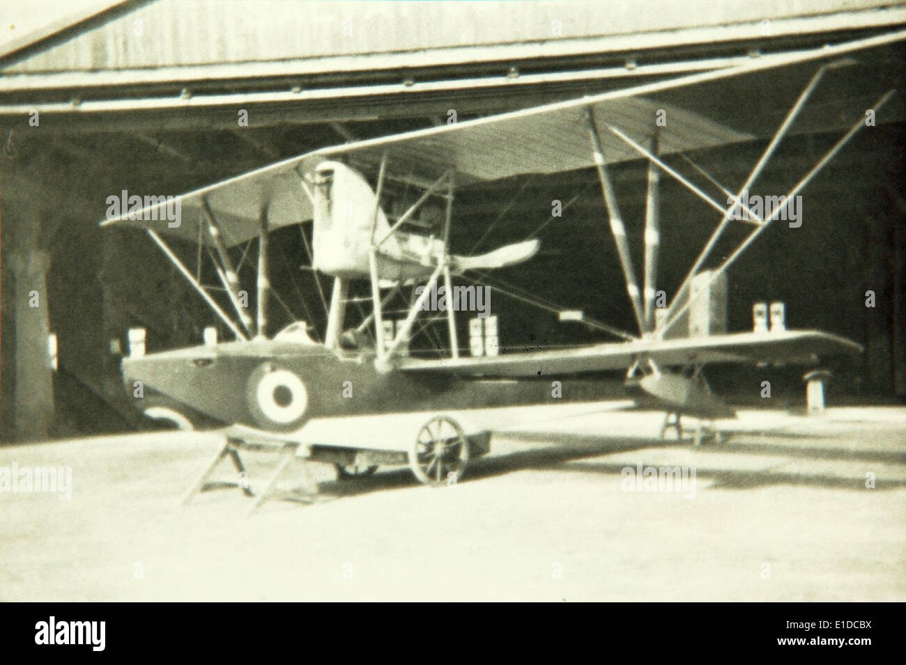 The Macchi M.5 was an Italian seaplane fighter used during World War I ...