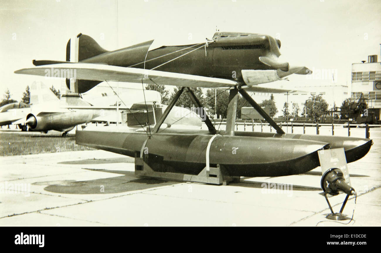 The Macchi M.39 was an Italian racing seaplane designed for the 1929 ...