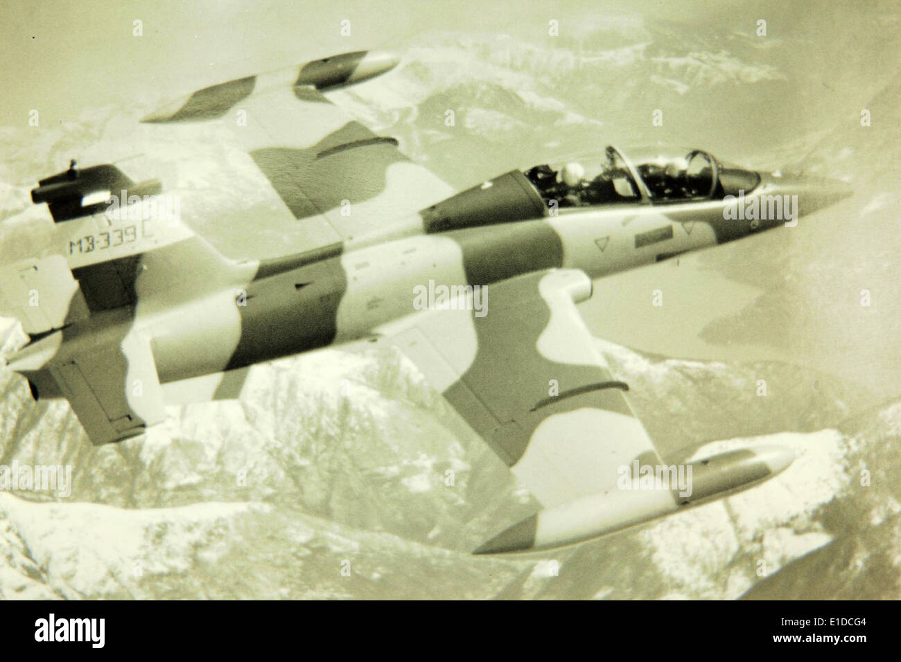 The Macchi M.B. 339, flown by the Pan Frecce Tricolori, Italy's ...