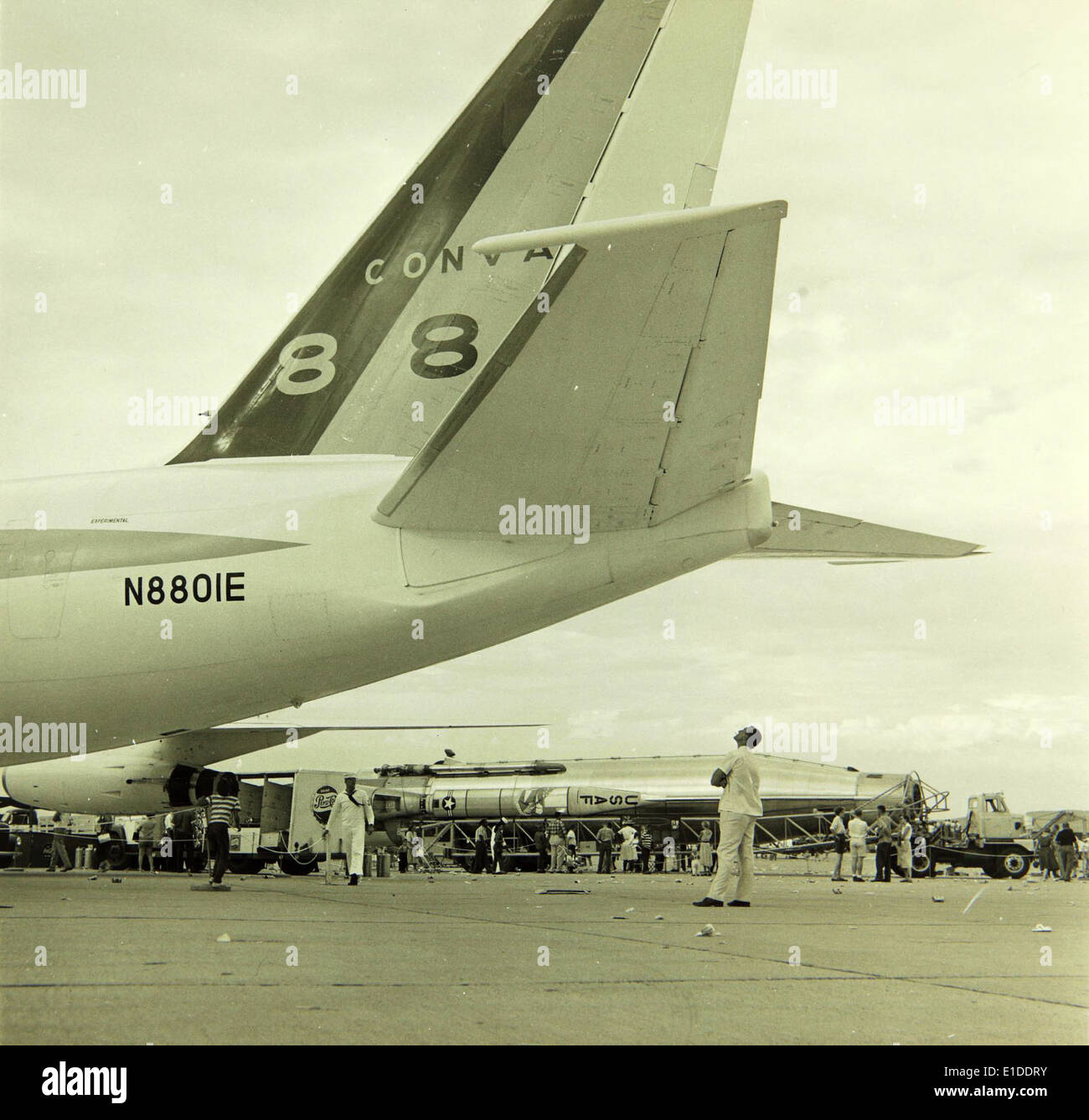 The Convair 880 was a commercial jet airliner developed by Convair in ...