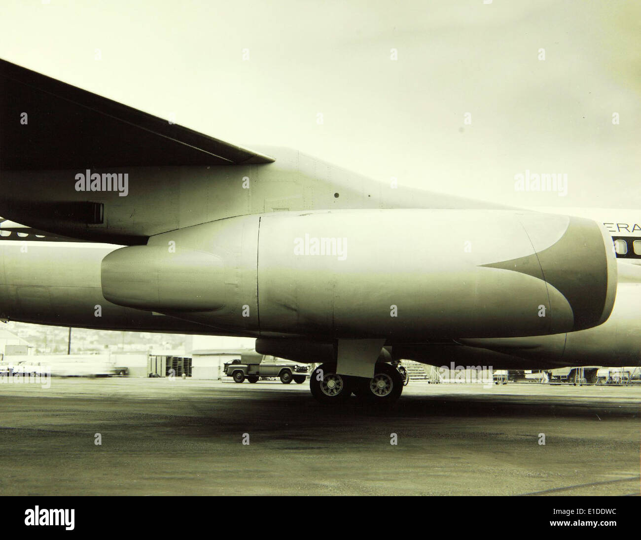 The Convair 880 was a turbojet-powered airliner built by Convair in the ...