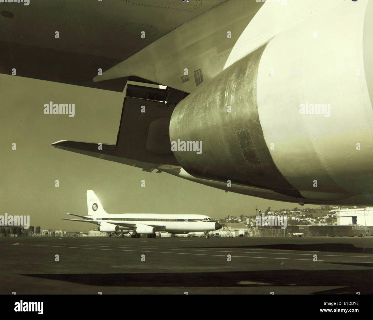 The Convair 880 was a short- to medium-range airliner developed in the ...