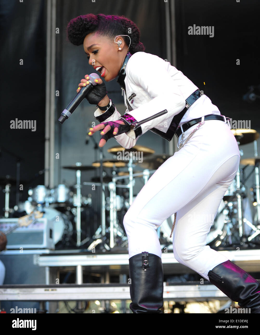 Philadelphia, Pennsylvania, USA. 31st May, 2014. R&B singer, JANELLE ...