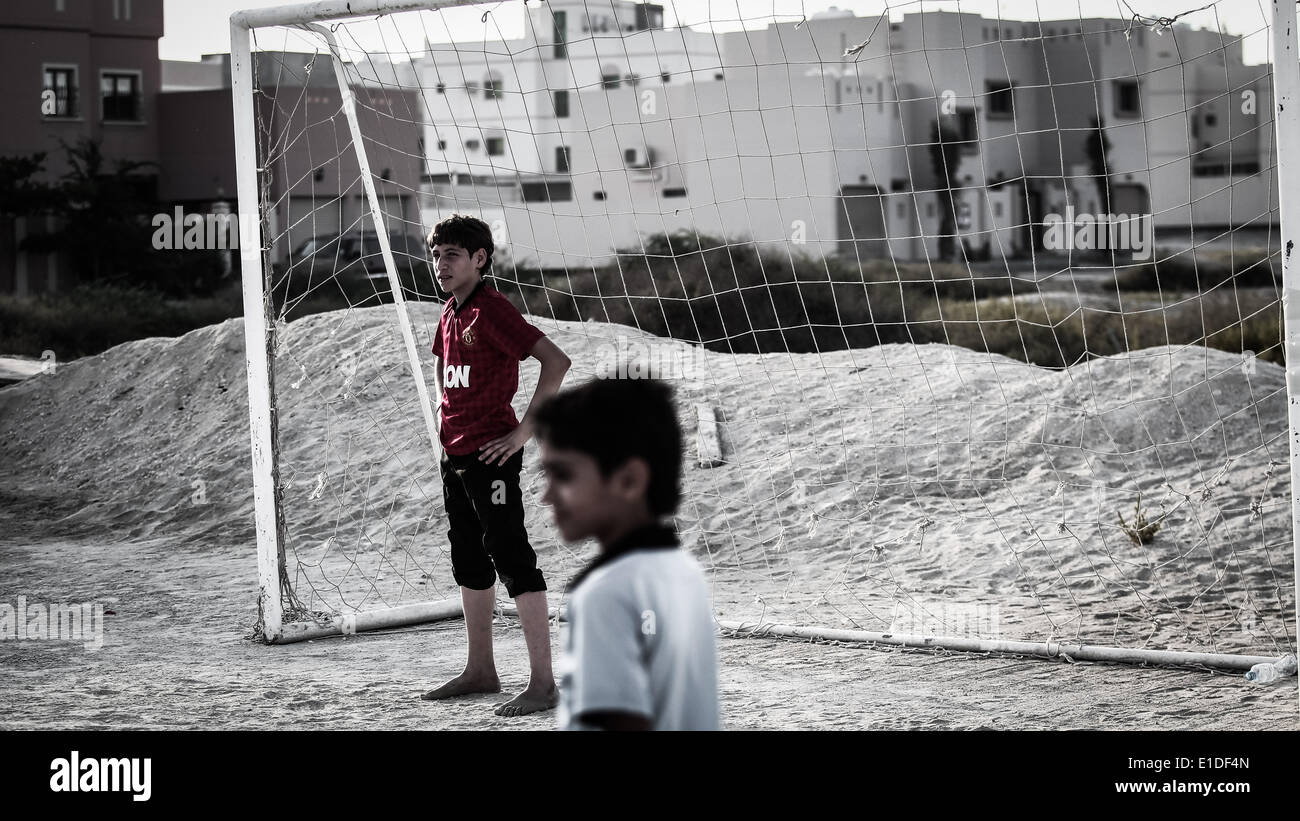 Bahraini children hi-res stock photography and images - Alamy