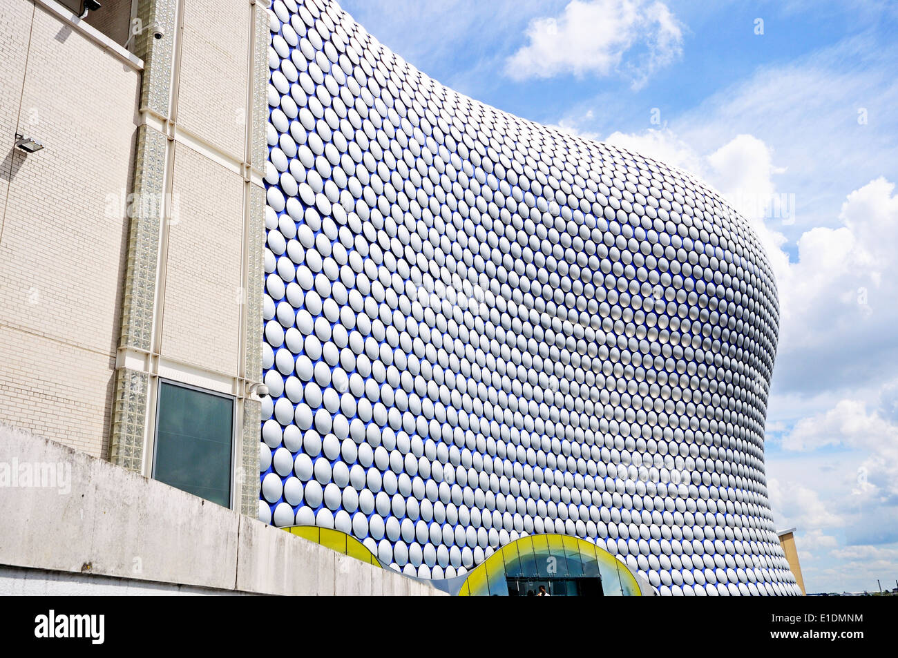 Selfridges building in the Bullring Shopping Centre, Birmingham ...