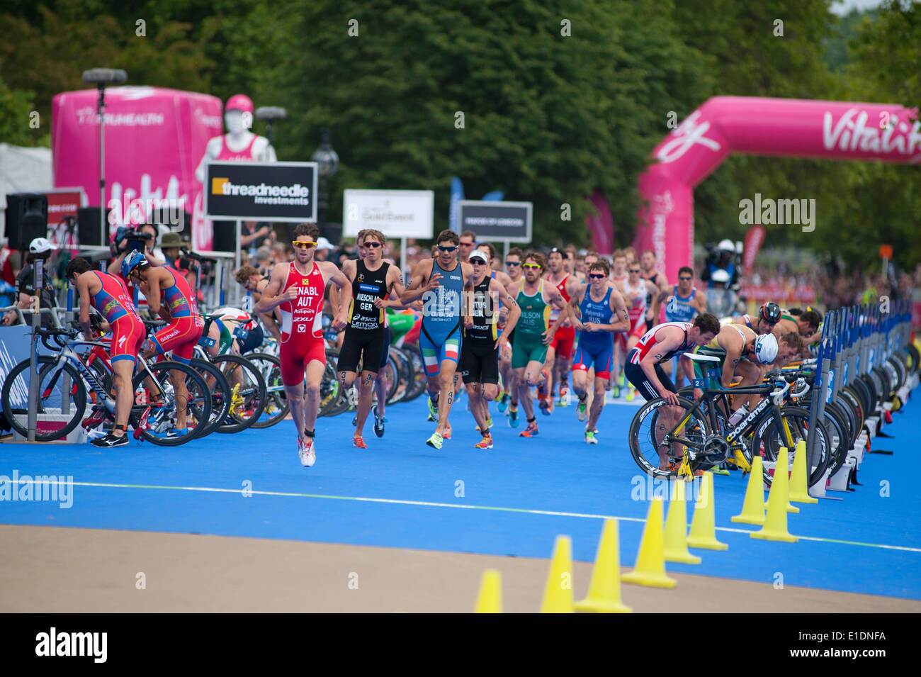 London triathlon transition hi-res stock photography and images - Alamy