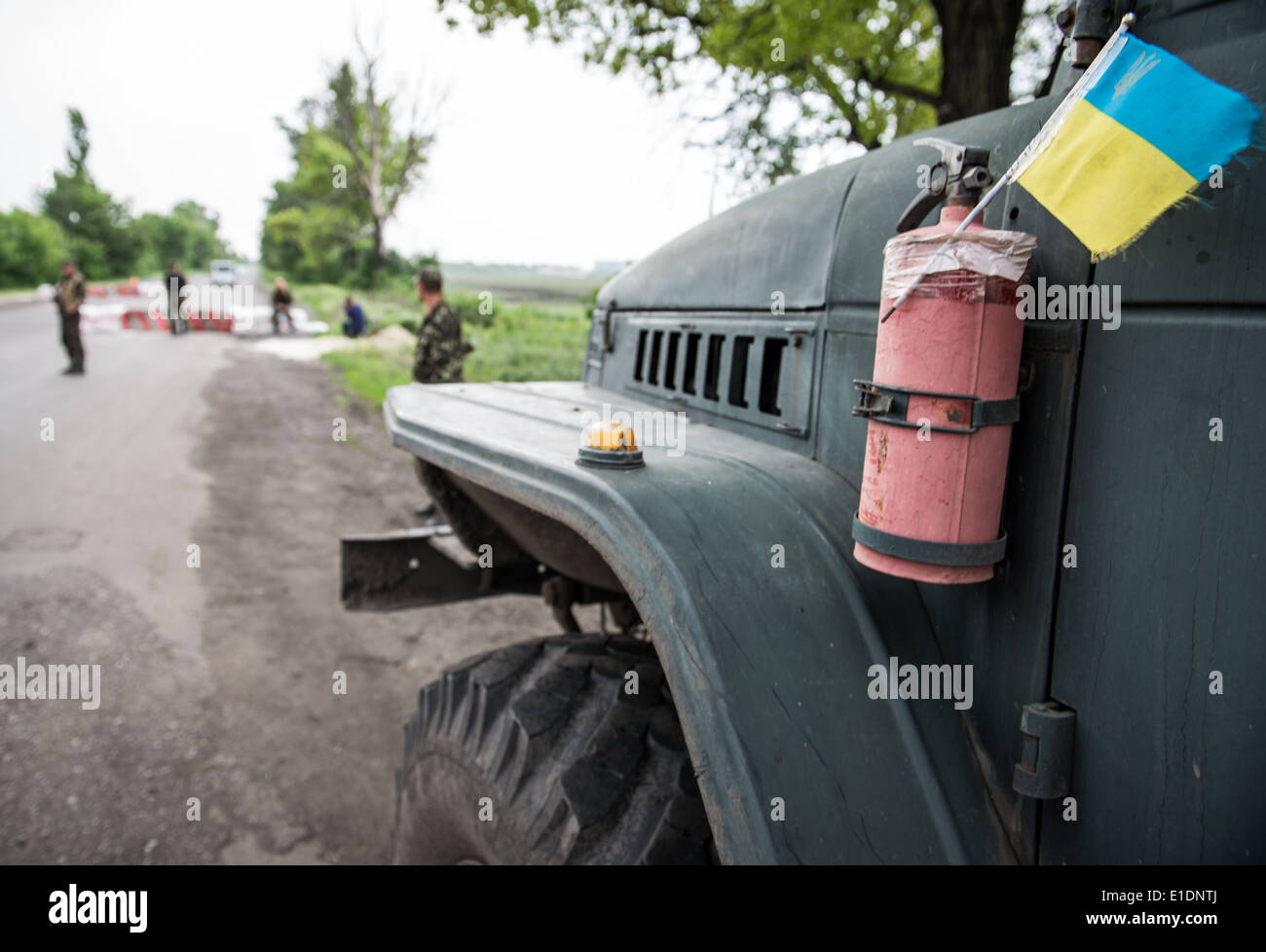 Russian soldiers checkpoint in ukraine hi-res stock photography and ...