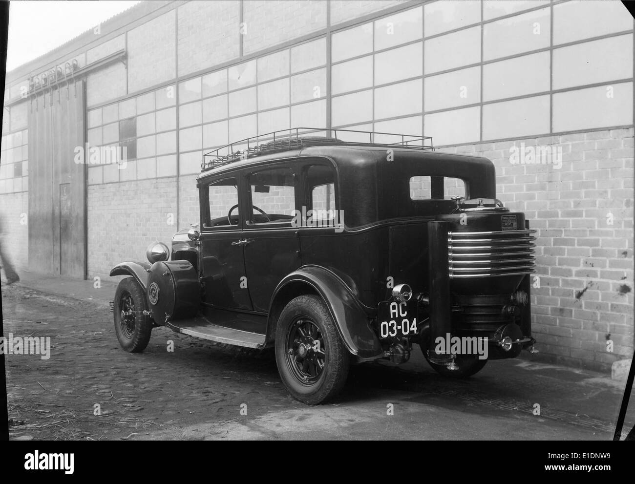 Green car automobile vehicle Black and White Stock Photos & Images - Alamy