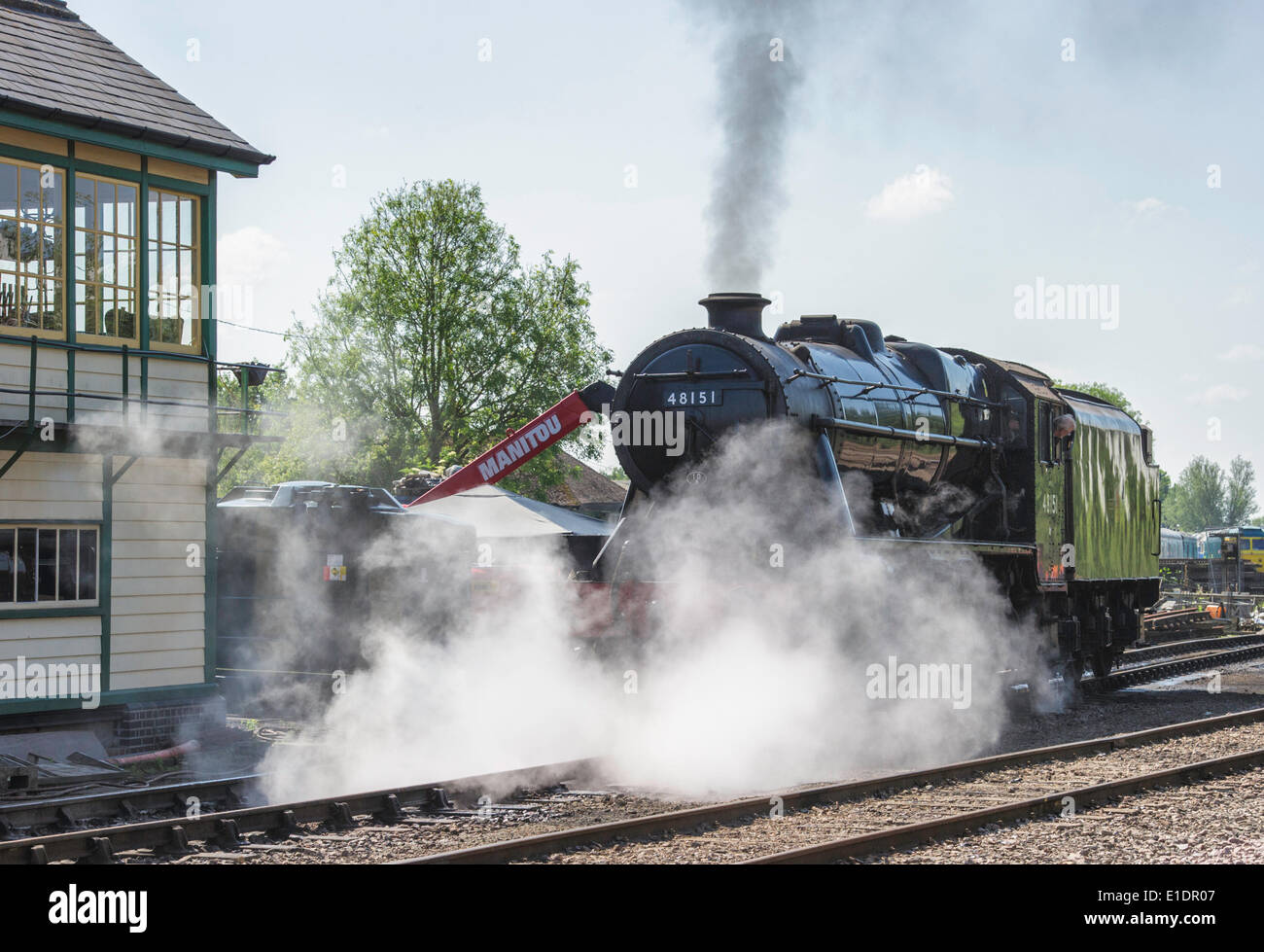 Lms 8f class 2 8 0 steam engine hi-res stock photography and images - Alamy