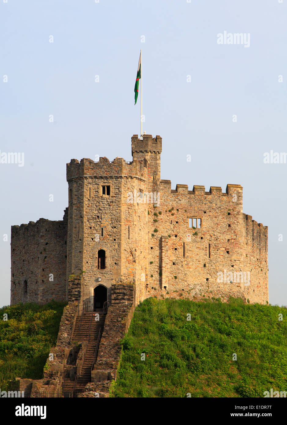 Historic cardiff castle hi-res stock photography and images - Alamy
