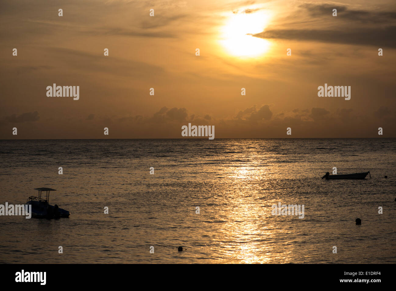 Sunset indonesian ocean hi-res stock photography and images - Alamy