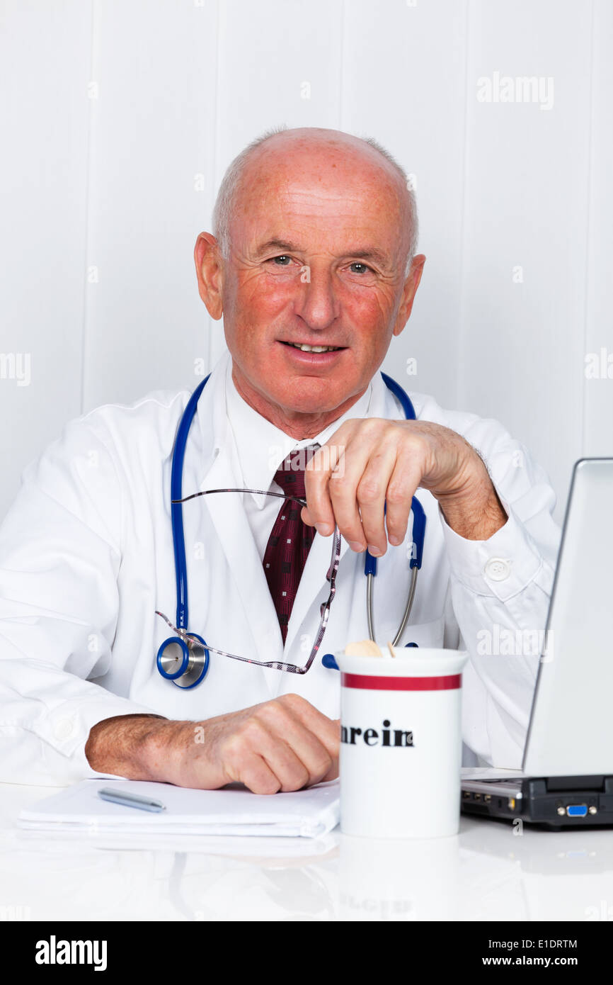 Doctor surgery medical options hi-res stock photography and images - Alamy