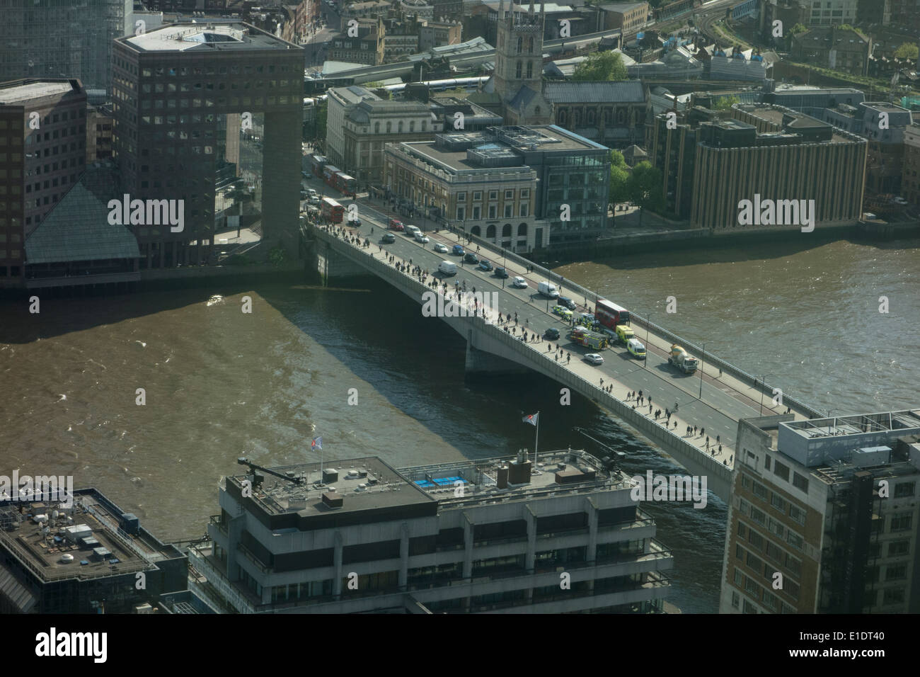 London bridge street hi-res stock photography and images - Alamy