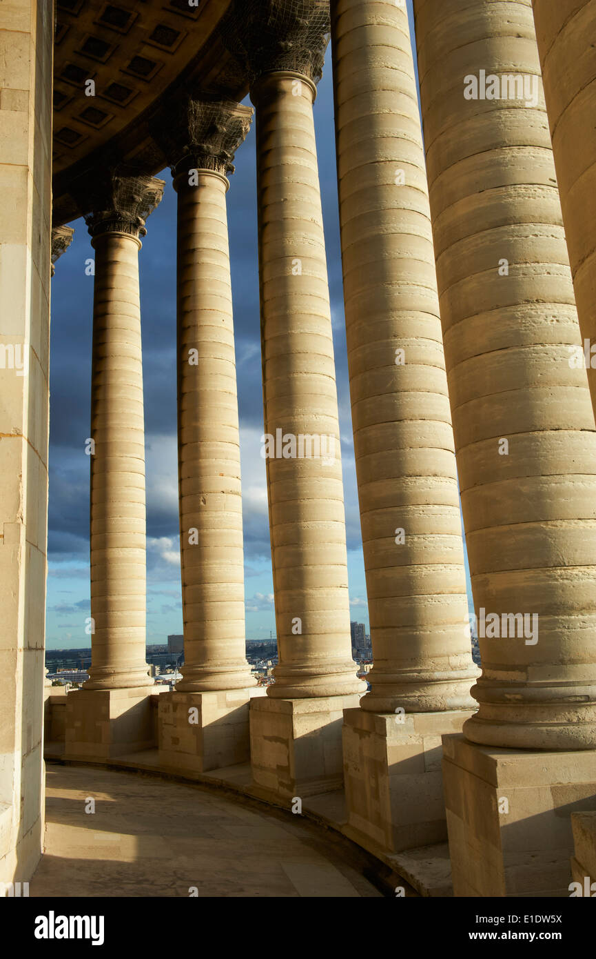 Colonne verticale hi-res stock photography and images - Alamy