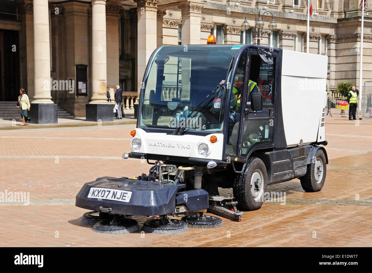 Street sweeper in europe hi-res stock photography and images - Alamy