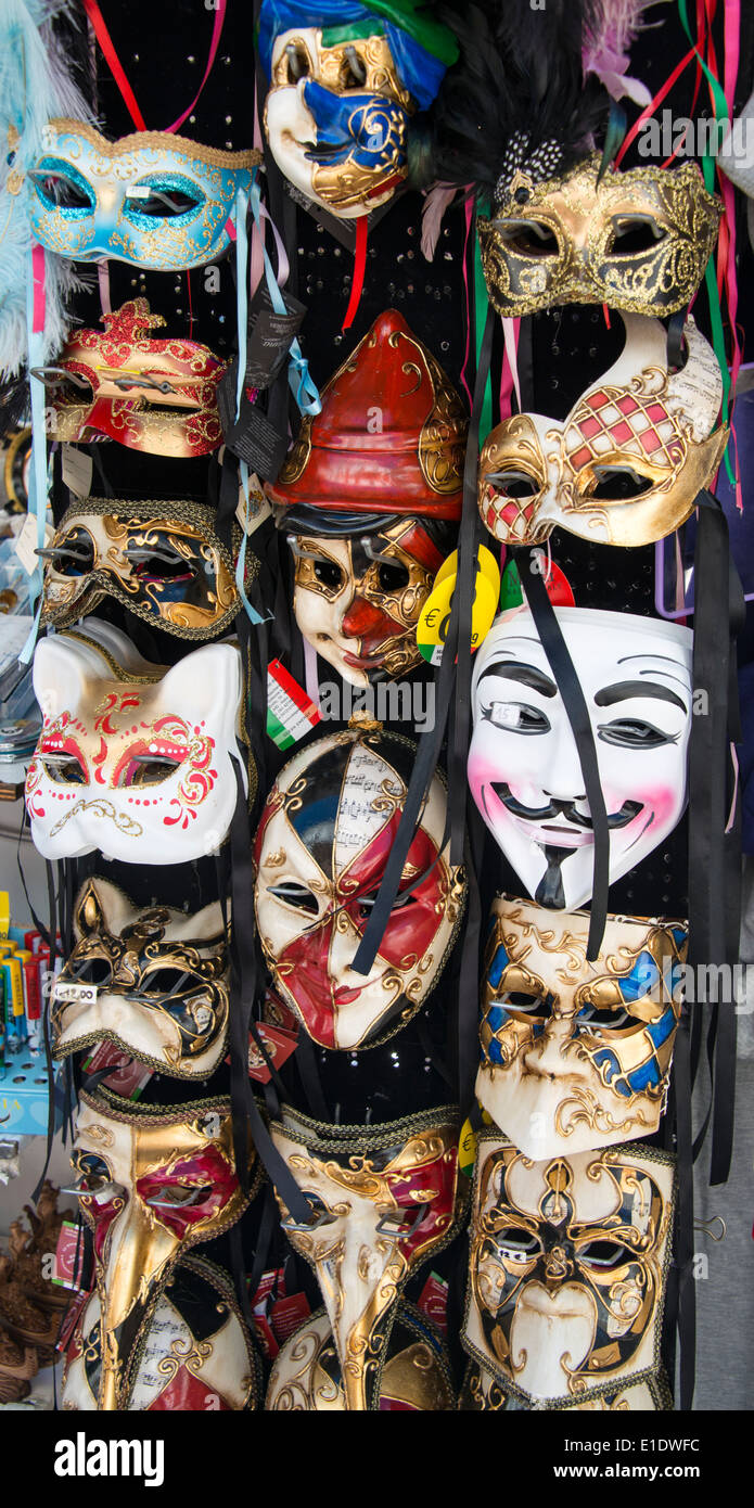 Carnival masks hi-res stock photography and images - Alamy