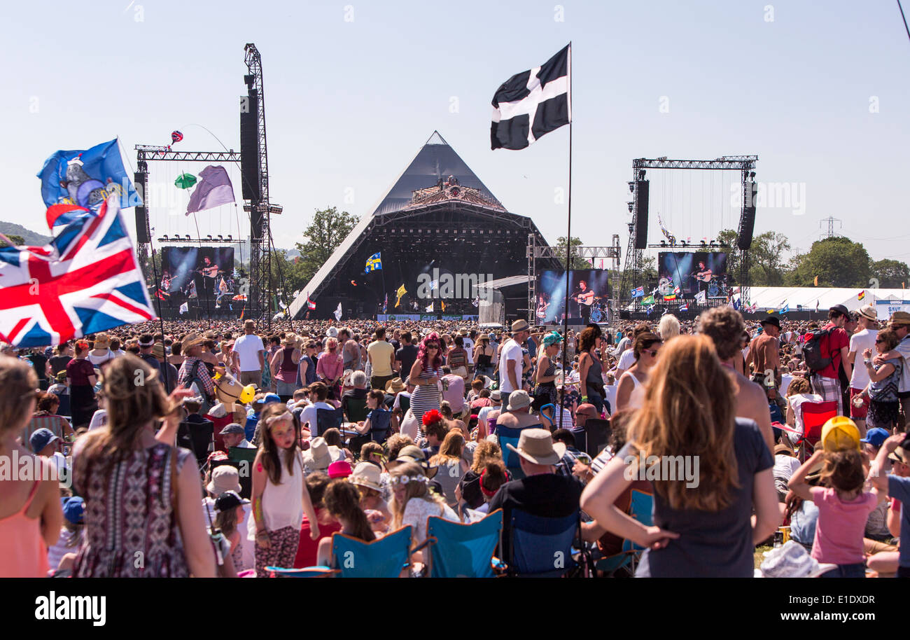 Ben Howard in Pyramid stage. Glastonbury Festival 2013 Stock Photo - Alamy