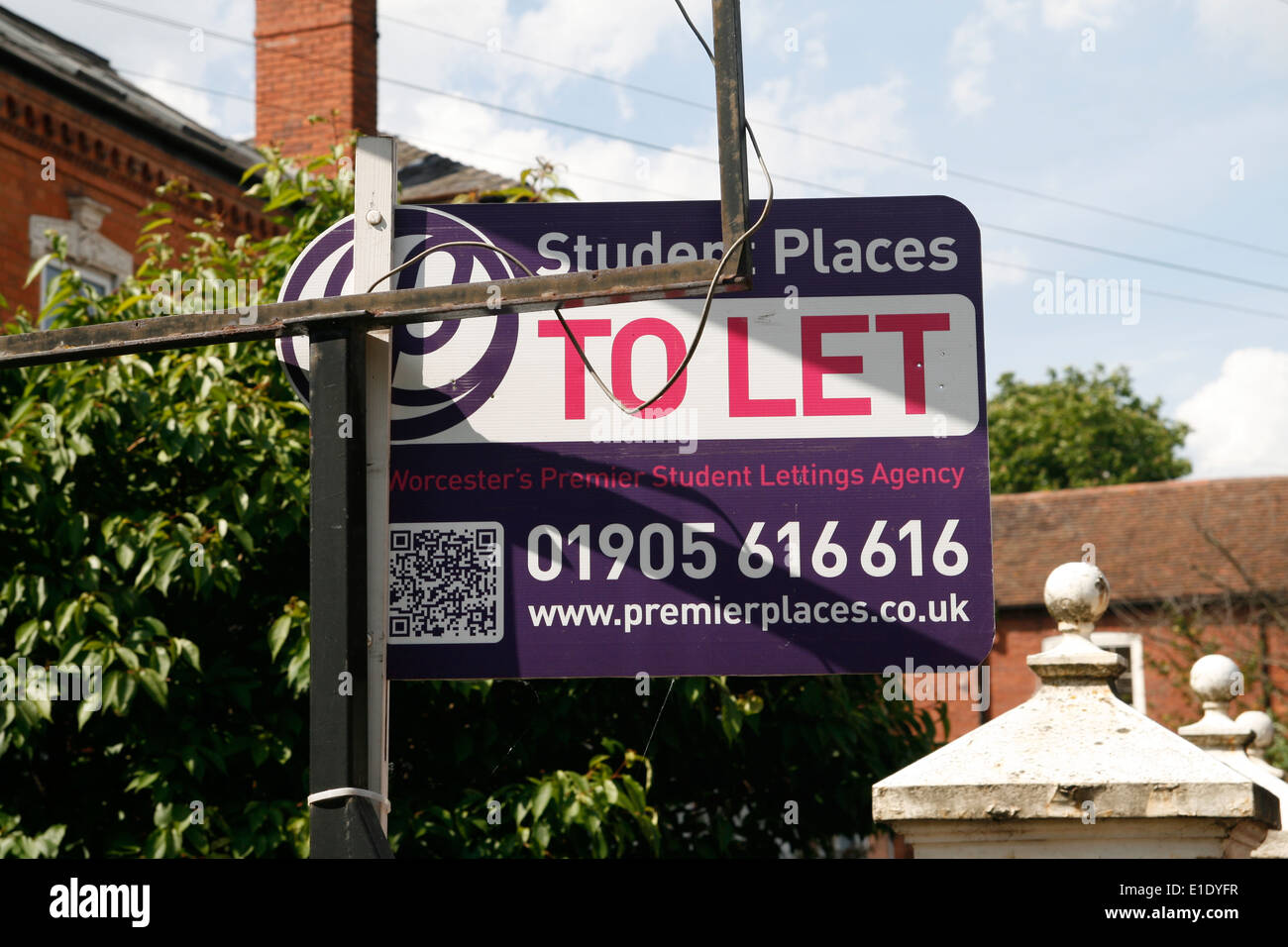 Student accommodation sign hi-res stock photography and images - Alamy