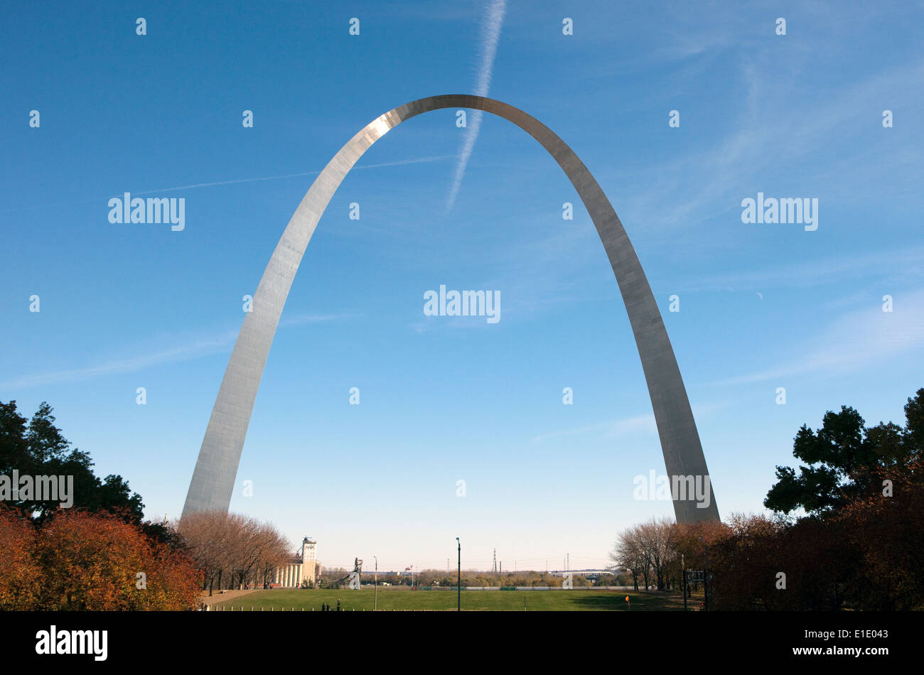 The gateway arch monument in st louis hi-res stock photography and ...