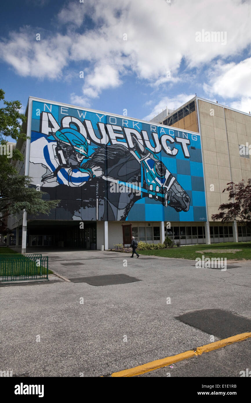 Racetrack aqueduct hi-res stock photography and images - Alamy