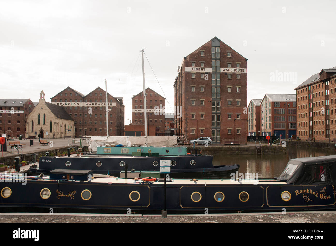 Historic canal port redevelopment in Gloucester, England Stock Photo ...