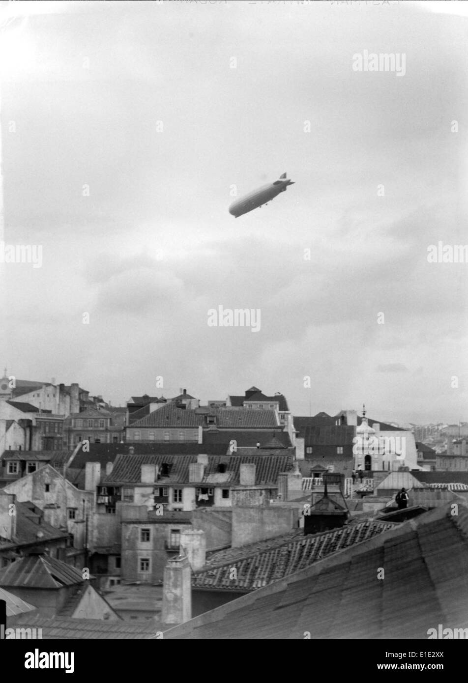 Dirigivel hi-res stock photography and images - Alamy