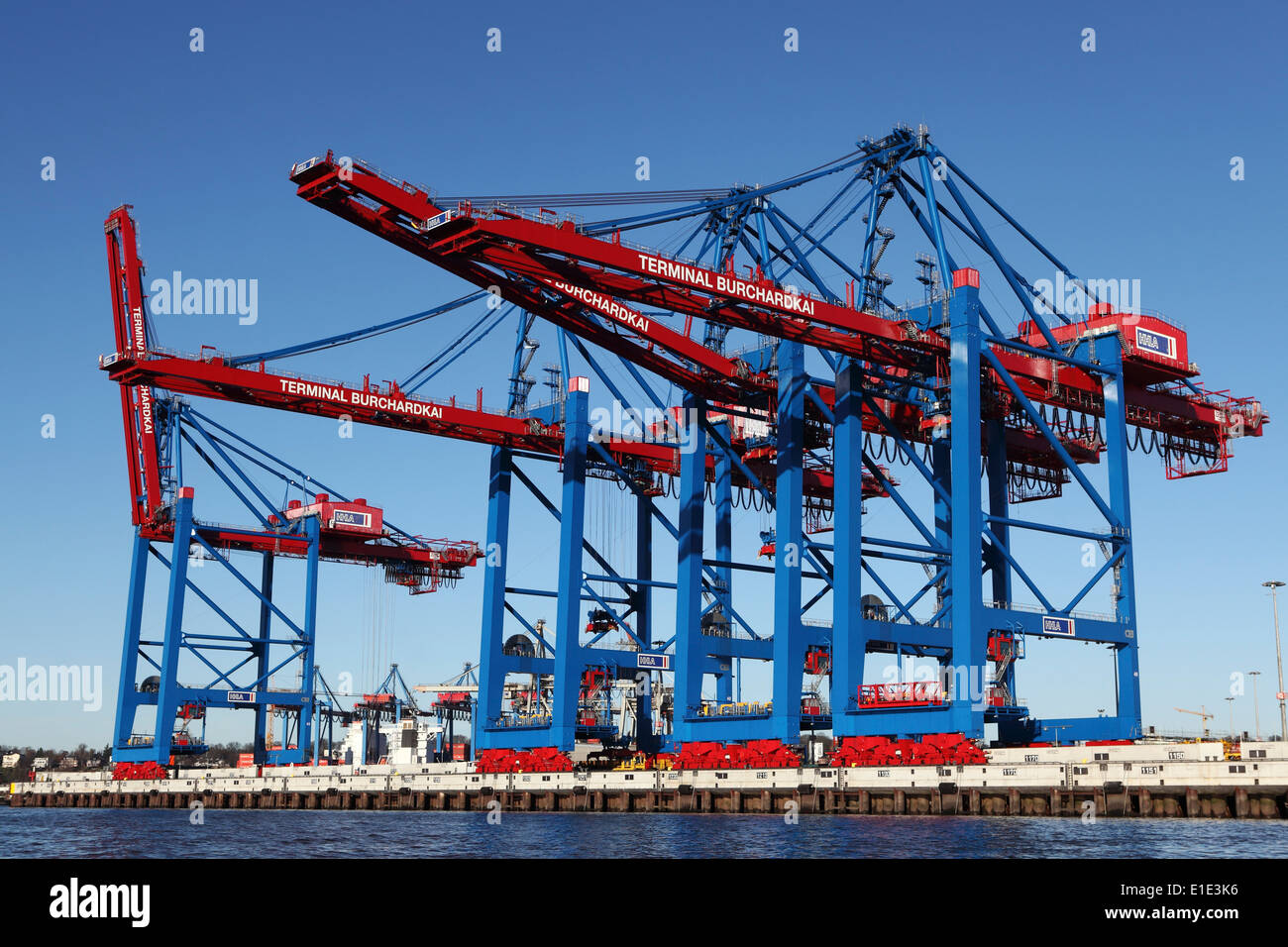 Hamburg container terminal hi-res stock photography and images - Alamy